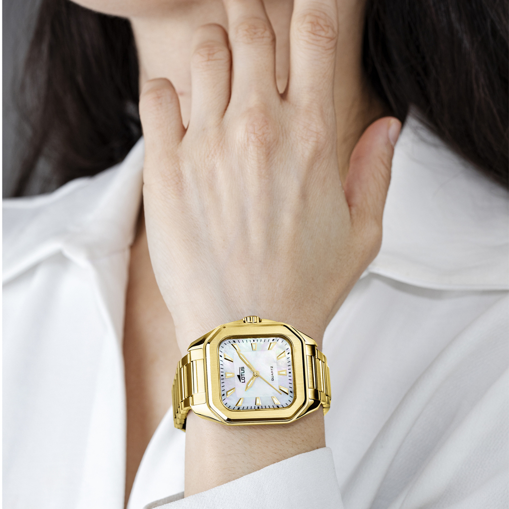 RELOJ DE MUJER SQUARE SERIES NÁCAR CON CORREA DE ACERO CHAPADO 18970/2